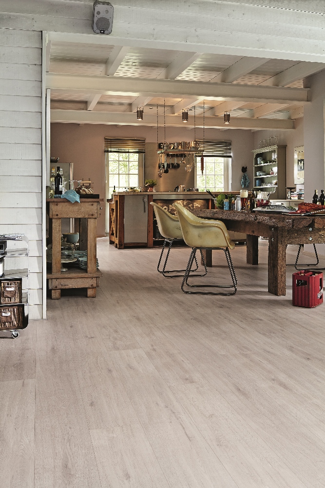 Veelzijdige vlakke vloeren van kunststof, PVC & vi - UW-vloer.nl