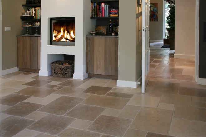 Vloeren van natuursteen - UW-vloer.nl