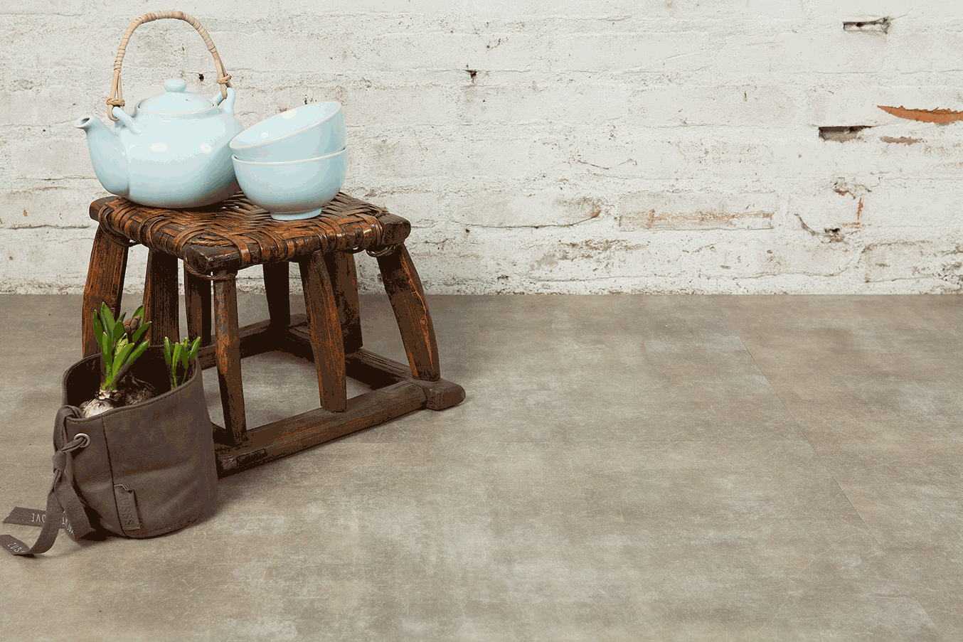 PVC tegels met betonlook - UW-vloer.nl